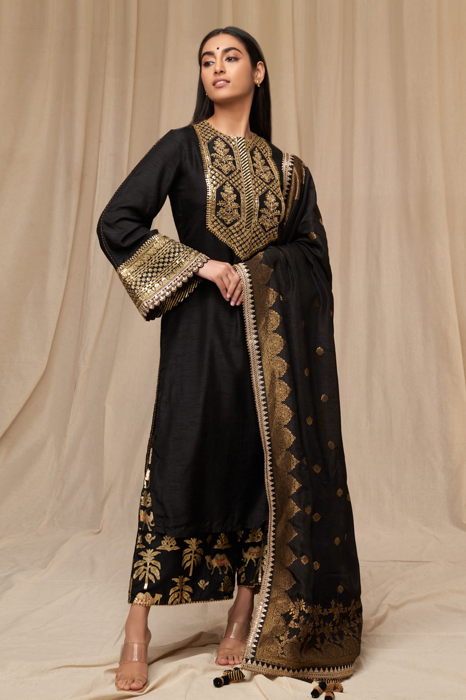 Buy Masaba Black Raw Silk Oasis Print Culottes Set Online | Aza Fashions