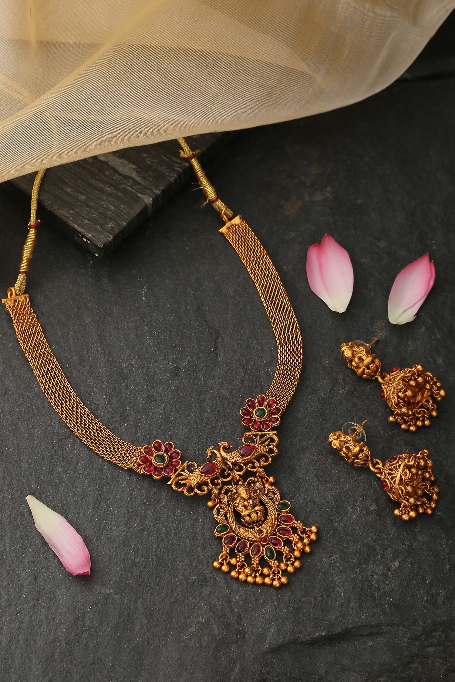 Buy Amoli Concepts Maa Laxmi Pendant Necklace Jewellery Set Online ...