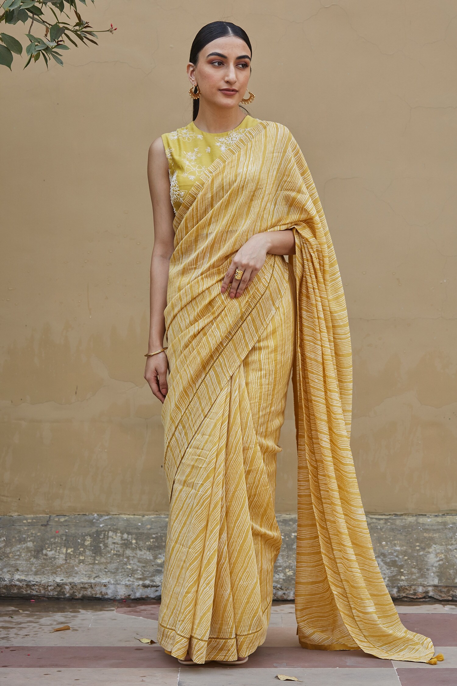 Buy Vaayu Yellow Cotton Muslin Wavy Discharge Print Saree With Blouse ...