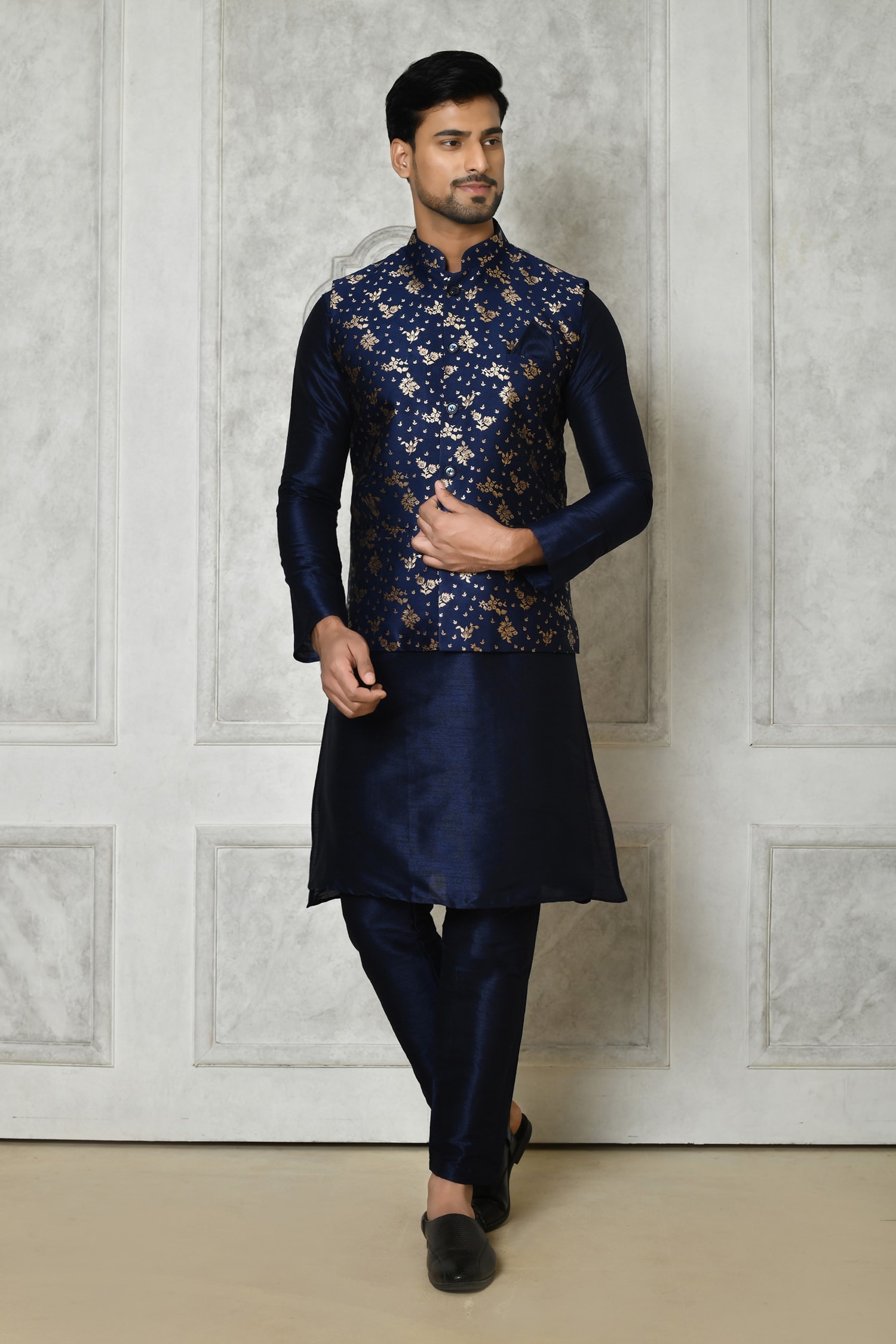 Buy Blue Jacquard Silk Botanic Pattern Bundi For Men by Naintara Bajaj ...