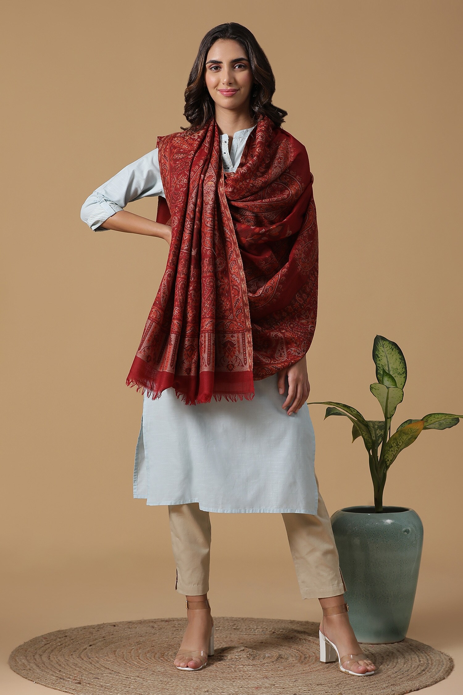 Buy Shingora Woven Paisley Border Shawl Online | Aza Fashions