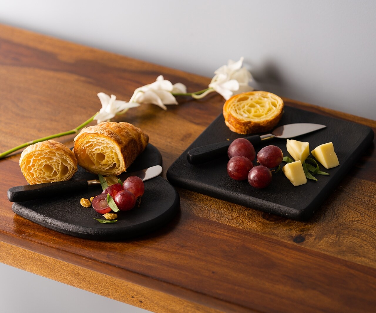 Buy S.G. Home Cheese Board Gift Set Online | Aza Fashions
