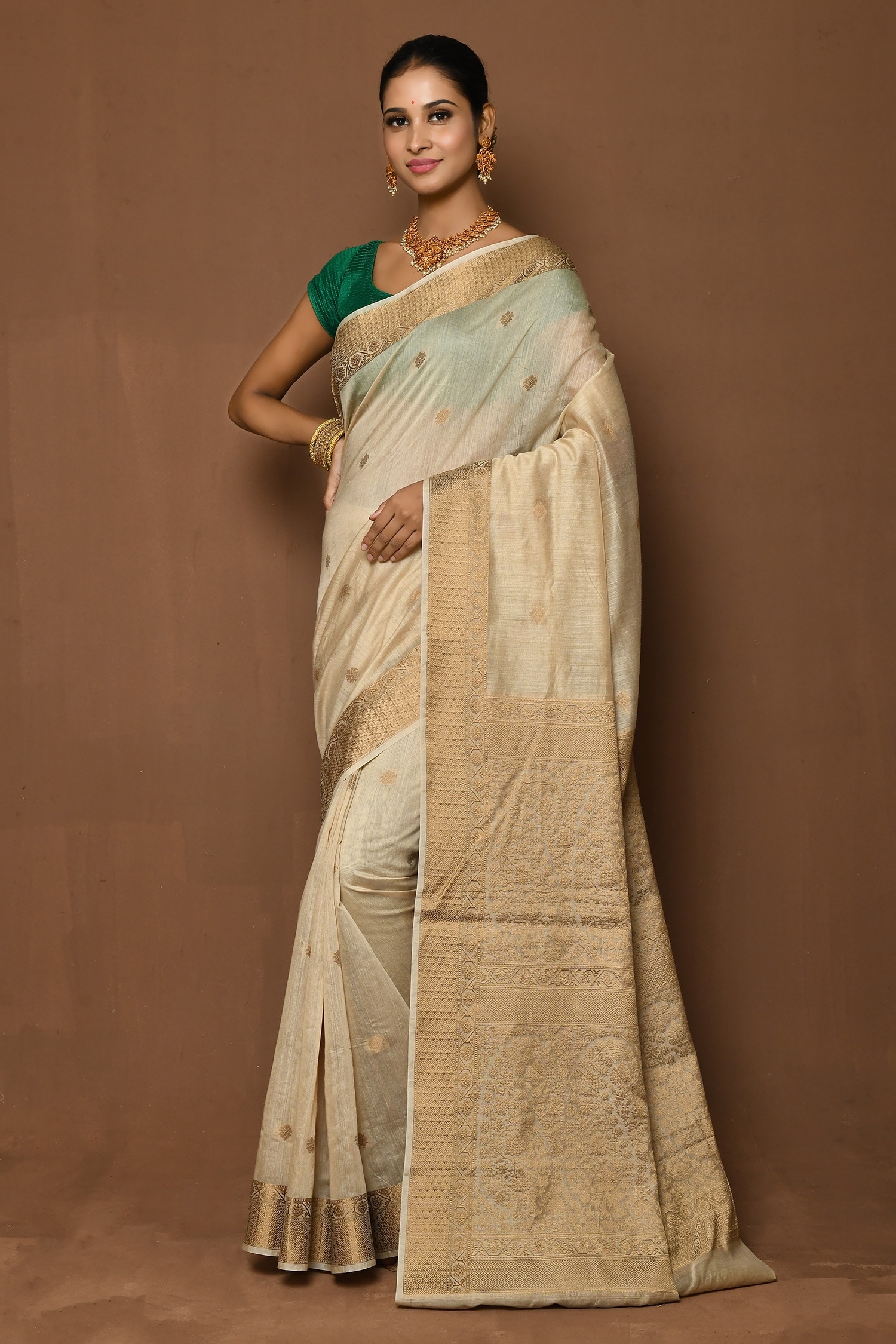 Buy Cream Monga Silk Woven Floral Butti Pattern Saree For Women by ...