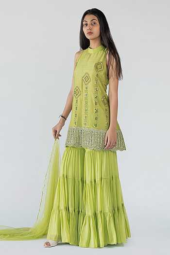 Buy Green Raw Silk Embroidered Floral Band Mesh Border Kurta And ...