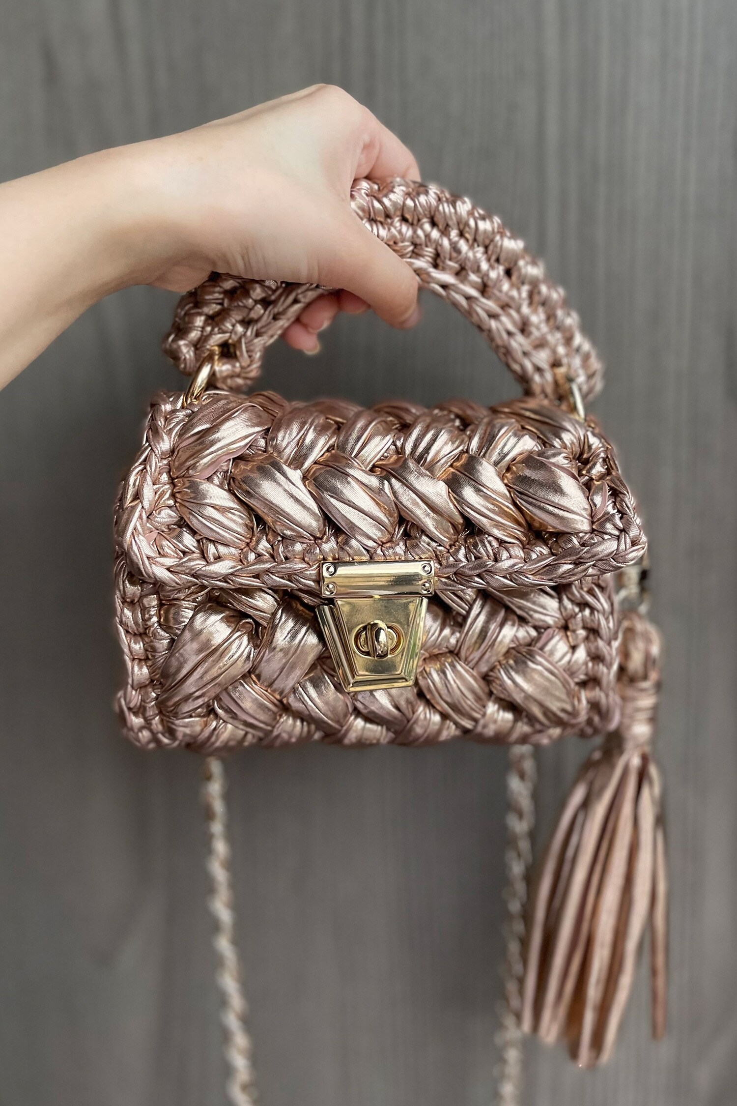 Buy BIJIT Metallic Braided Texture Sling Bag Online | Aza Fashions