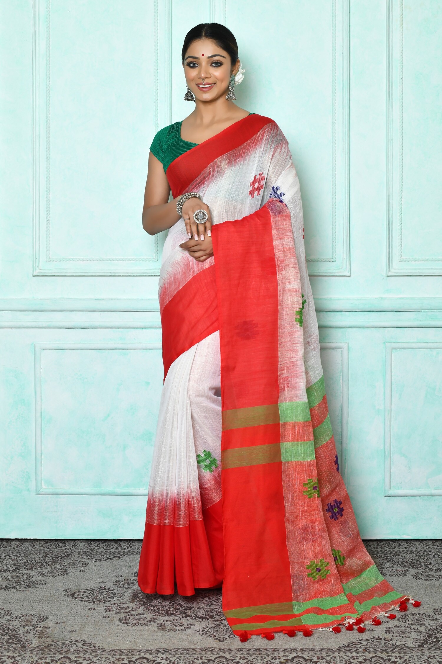 Buy White Pure Cotton Woven Geometric Pattern Saree For Women by Adara ...