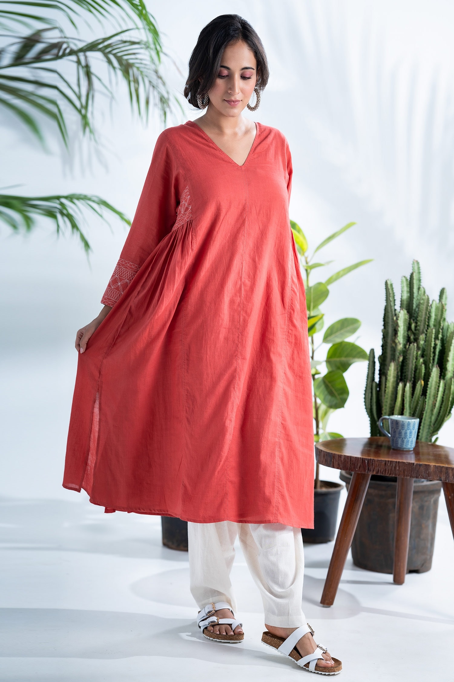 Buy Pants and Pajamas Red Aboli Handwoven Cotton Kurta And Salwar Set ...