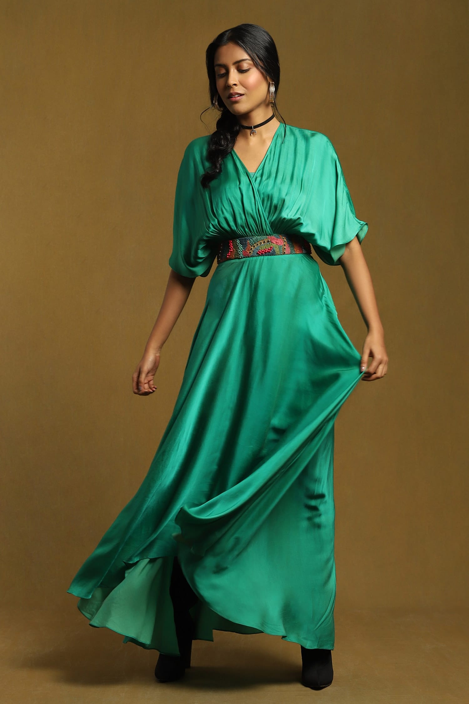 Buy Ritu Kumar Green Dheri Satin Kaftan Dress With Embroidered Belt ...