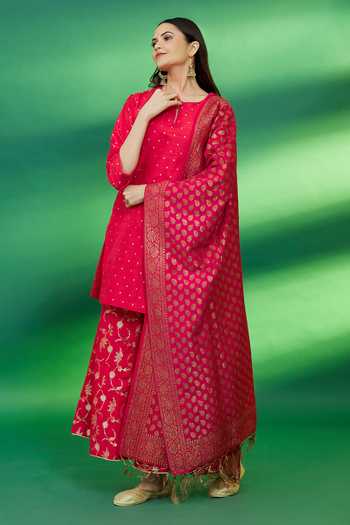 Buy Red Pure Silk Woven Banarasi Keyhole Floral Kurta Sharara Set For ...