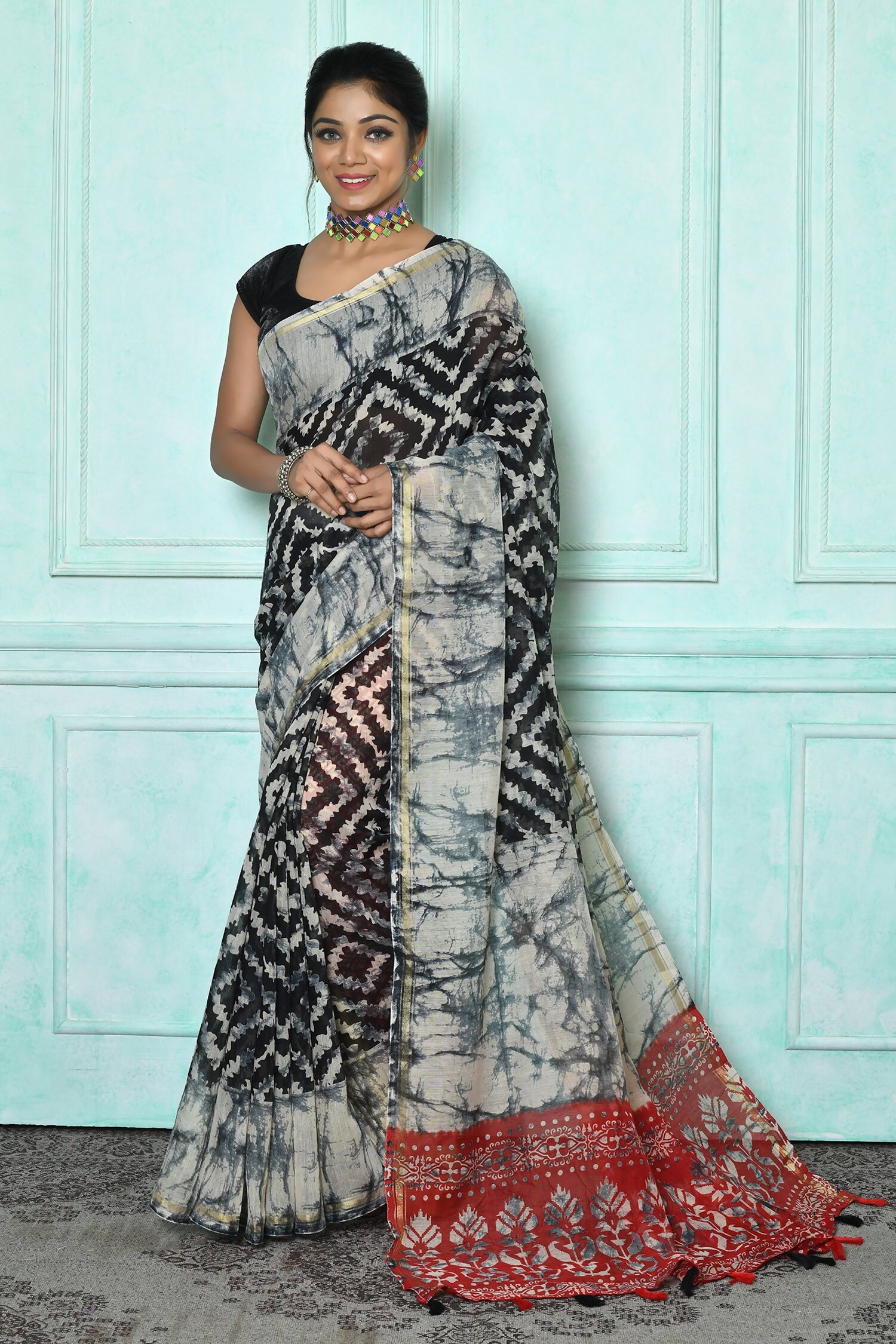 Buy Black Cotton Print Geometric Pattern Saree For Women by Naintara ...