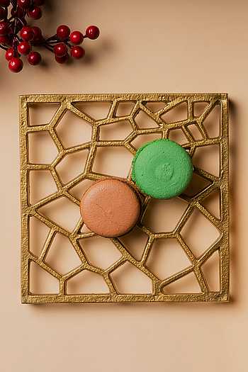 Buy S.G. Home Hive Metal Trivet - Set Of 2 Online | Aza Fashions