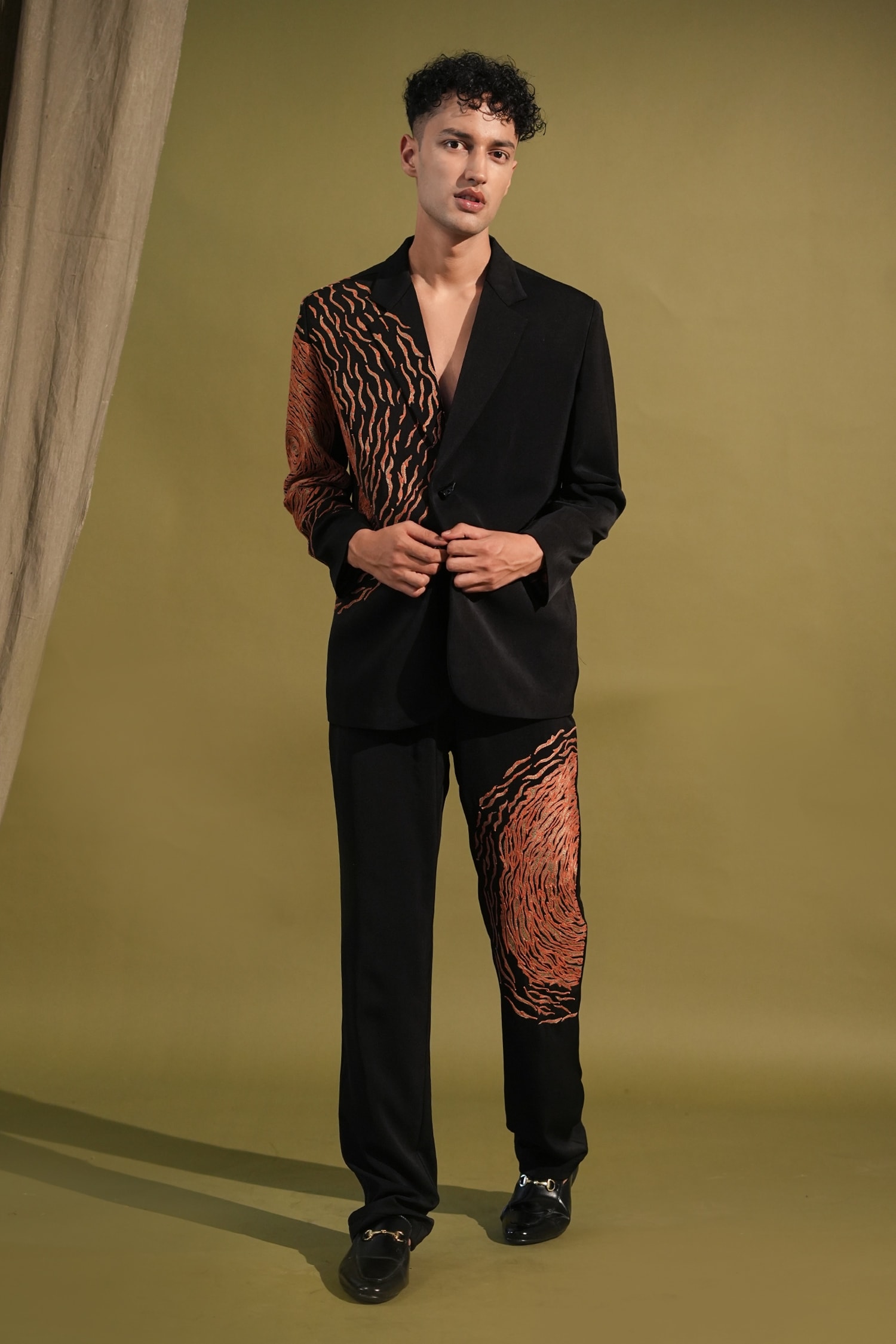 Buy Black Luxe Suiting Print Cosmic Blazer With Pant For Men by Nikita ...