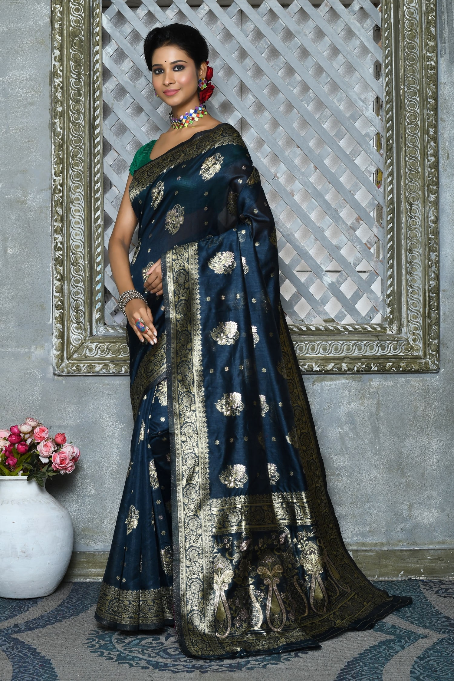 Buy Grey Silk Blend Woven Floral Paisley And Spring Pattern Saree For ...