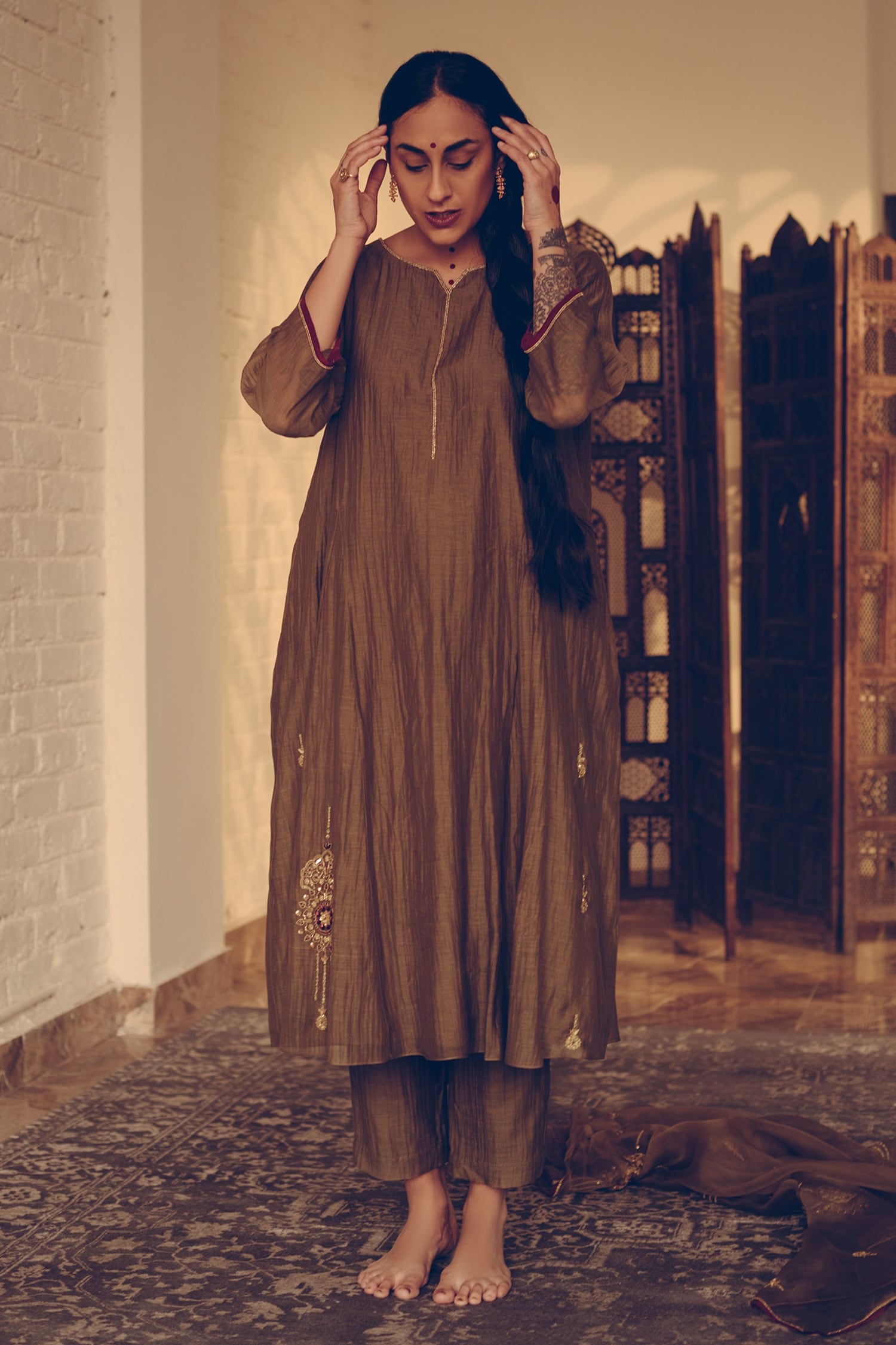 Buy Sarang Kaur Green Chanderi Silk Sequin Embroidered Hem Kurta With ...