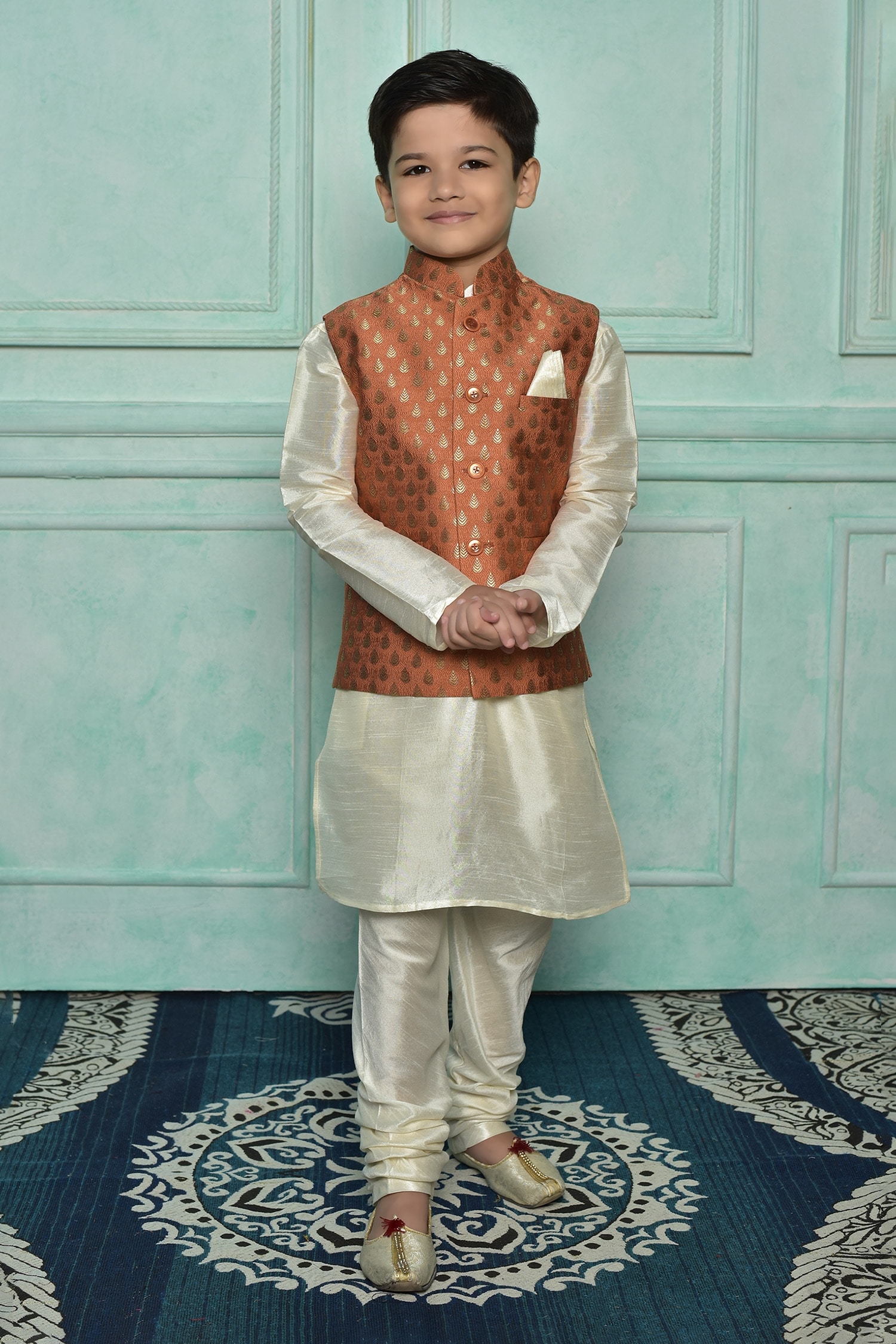 Buy Banana Bee Yellow Leaf Woven Bundi For Boys Online | Aza Fashions