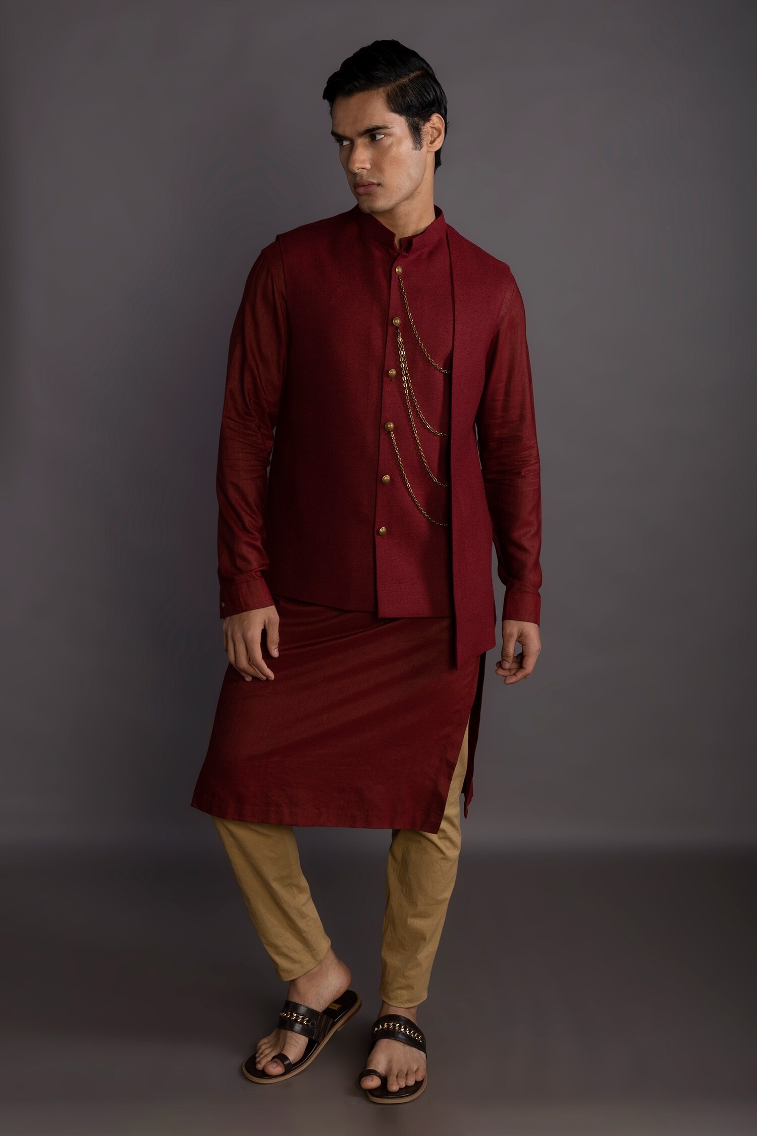 Buy Red Bundi Matka Silk Embellishment Chain And Kurta Set For Men by ...