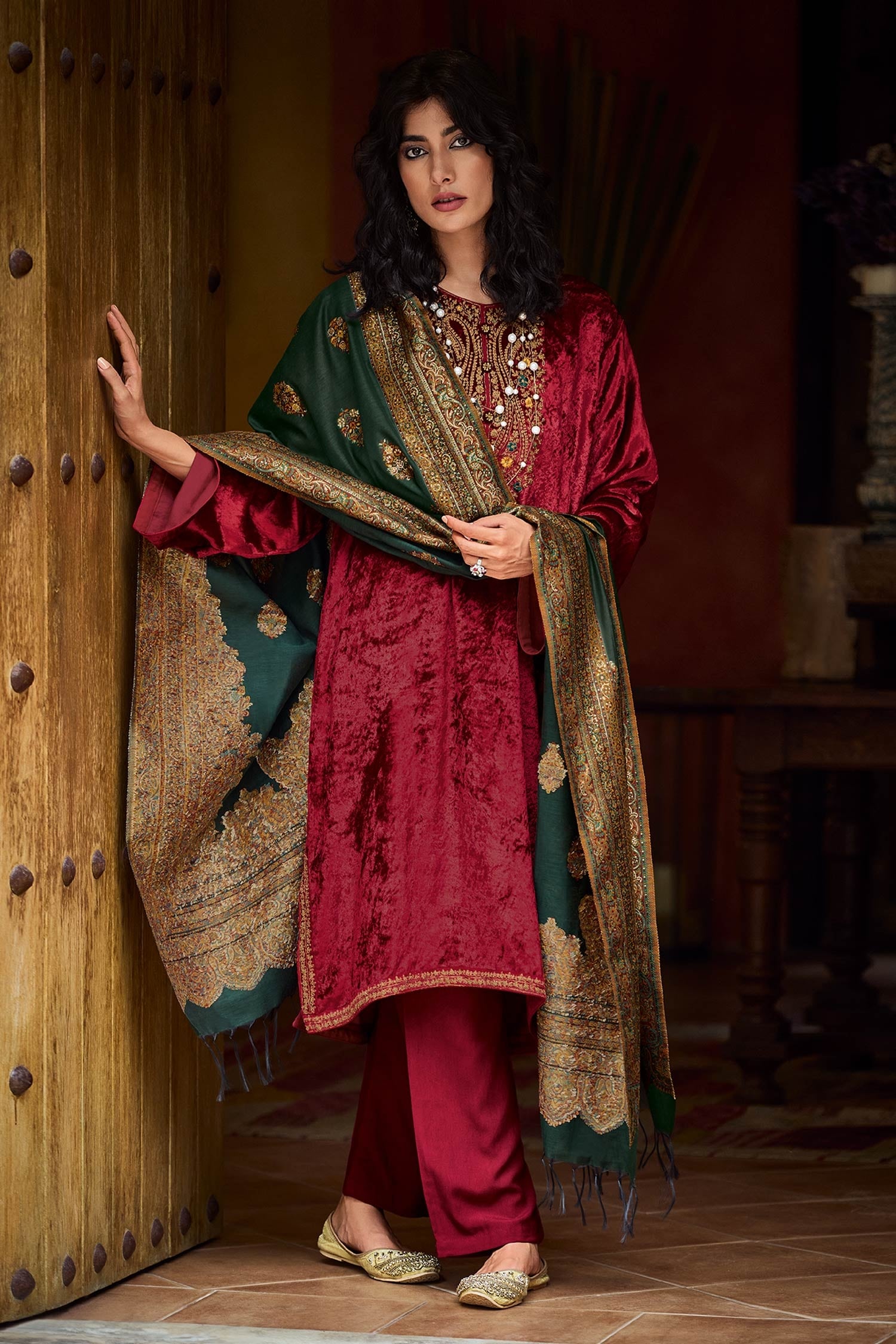 Buy Red Kurta: Velvet Embroidered And Woven Resham Closed Neck Work Set ...