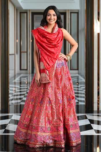 Buy Peach Pure Silk Handwoven Lehenga Set With Unstitched Blouse Fabric ...