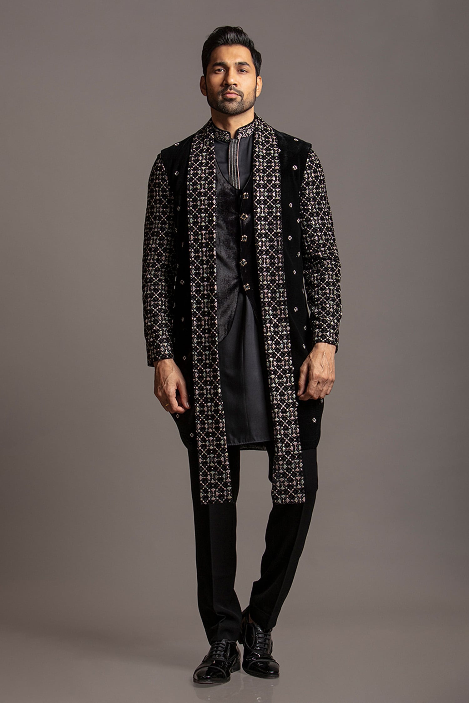 Buy Jayesh Shah Black Micro Velvet Geometric Print Longline Bundi With ...
