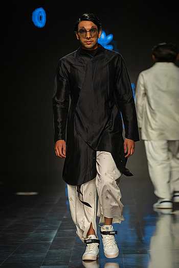 Buy Antar Agni Black Cotton Silk Tail Short Kurta Online | Aza Fashions