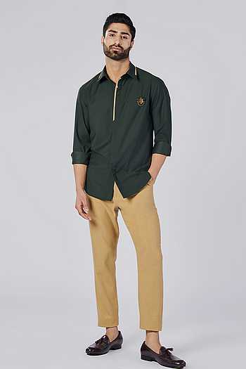Buy S&N by Shantnu Nikhil Green Terylene Placement Crest Embroidered ...