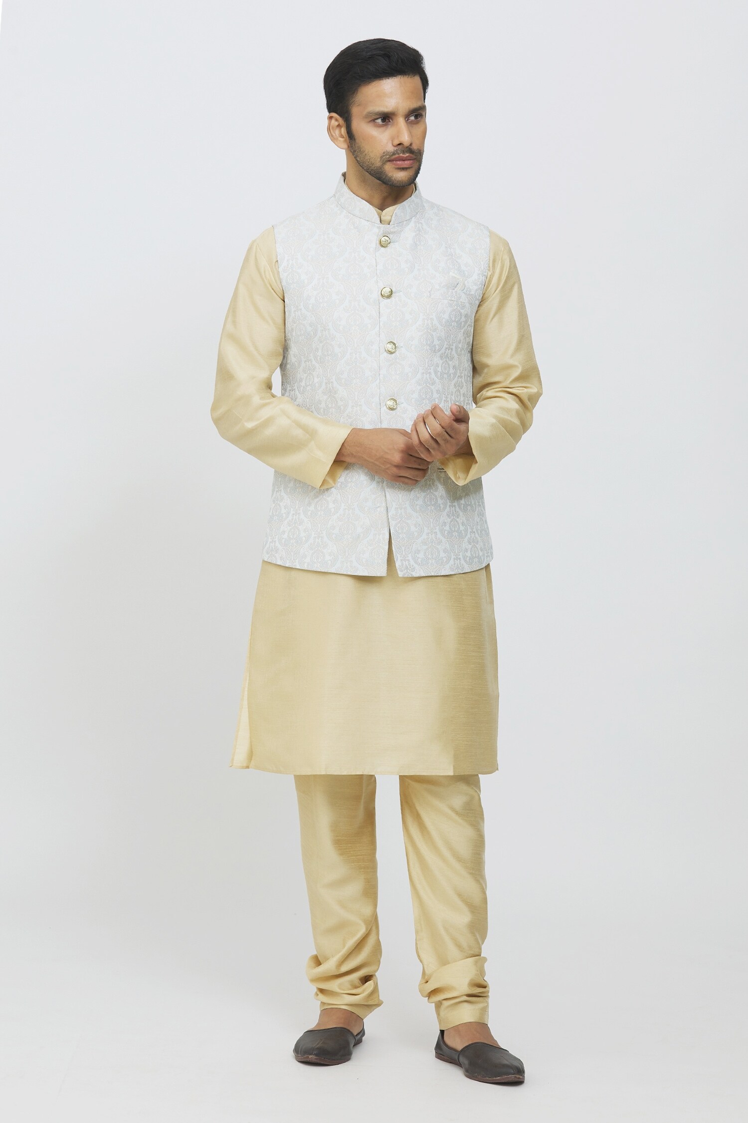 Buy Khwaab by Sanjana Lakhani Blue Jaquard Woven Paisley Pattern Bundi ...