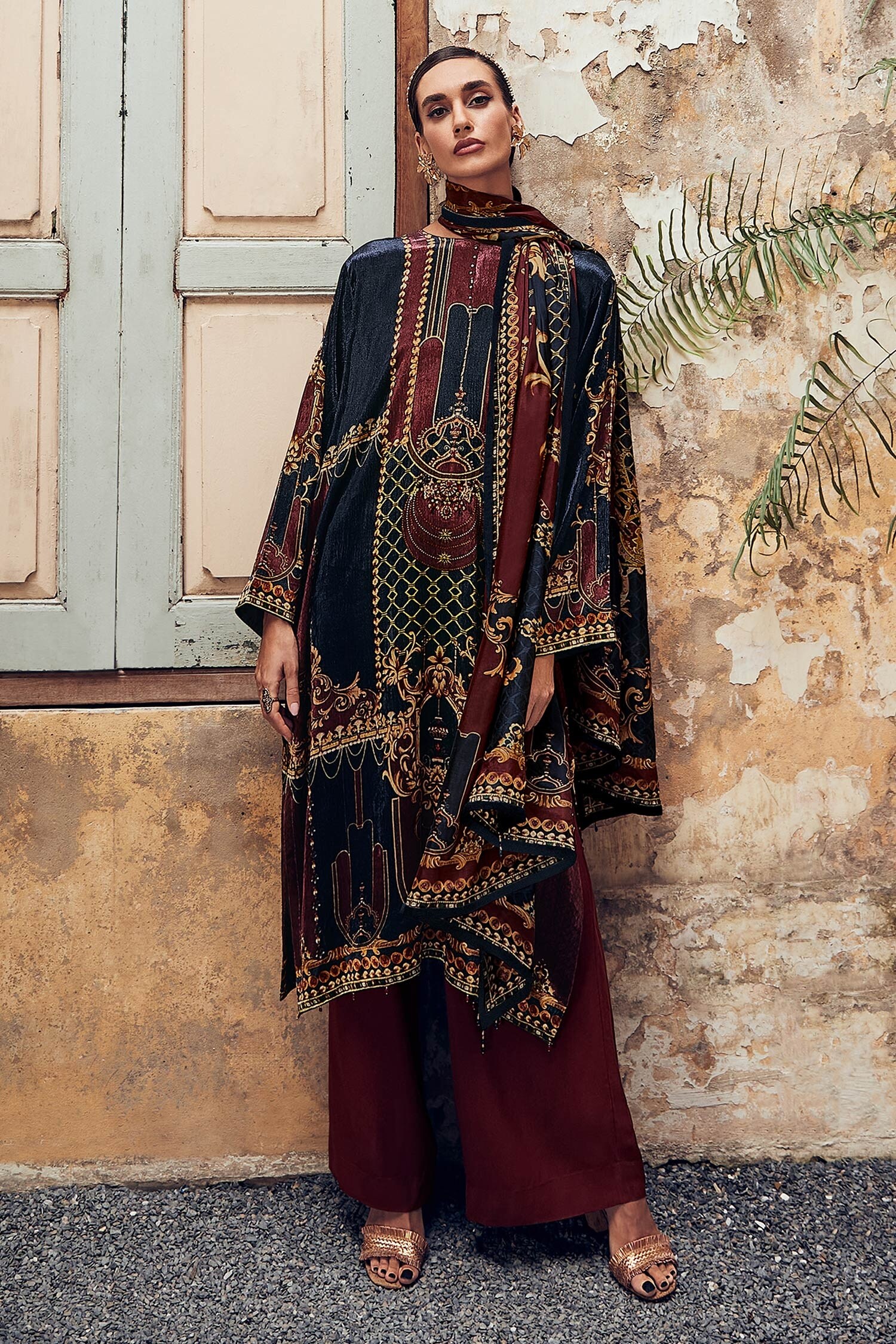 Buy Label Varsha Multi Color Baroque Print Kurta Set Online | Aza Fashions