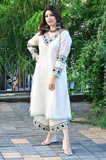 Buy Shipraa Grover White Chanderi Rheya Embroidered Kurta Palazzo Set ...