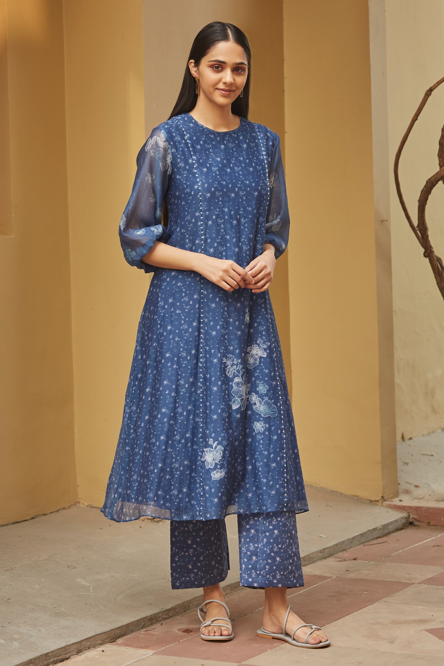 Buy Vaayu Blue Muslin Cotton Floral Print Kurta And Pant Set Online ...