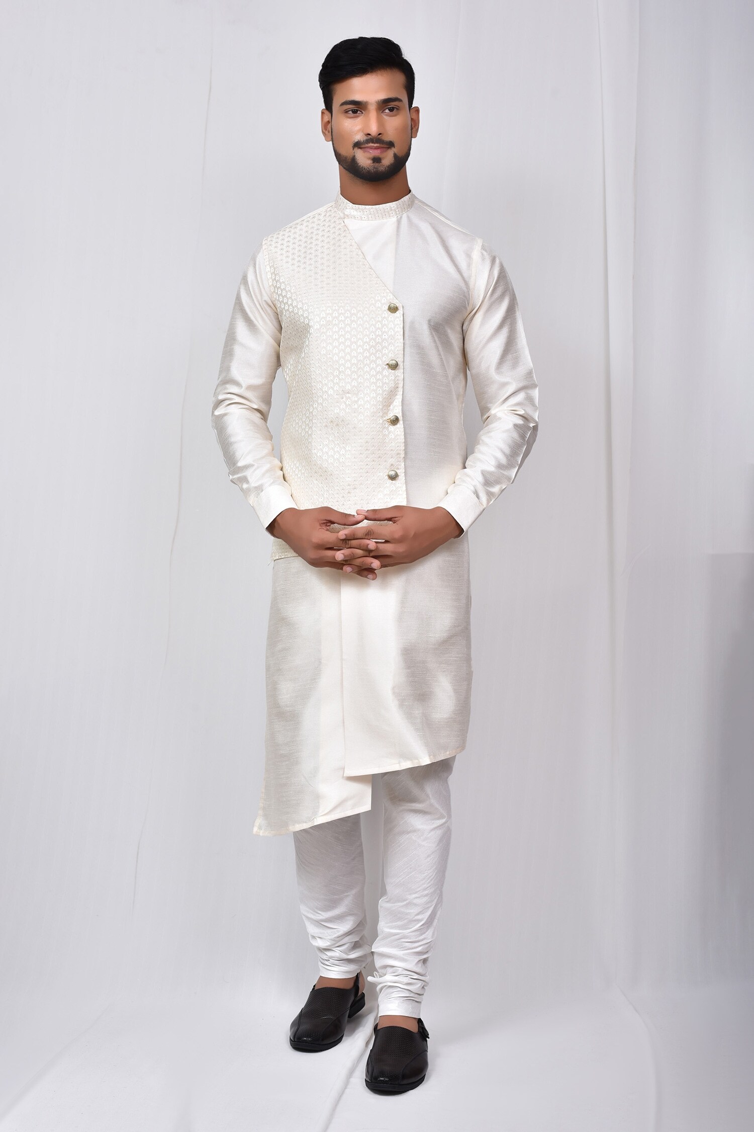 Buy Cream Art Silk Embroidered Resham Thread Kurta Set For Men by Adara ...