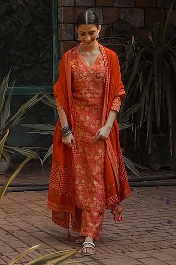 Buy Orange Chanderi Printed Floral V Neck Blossom Kurta Palazzo Set For ...
