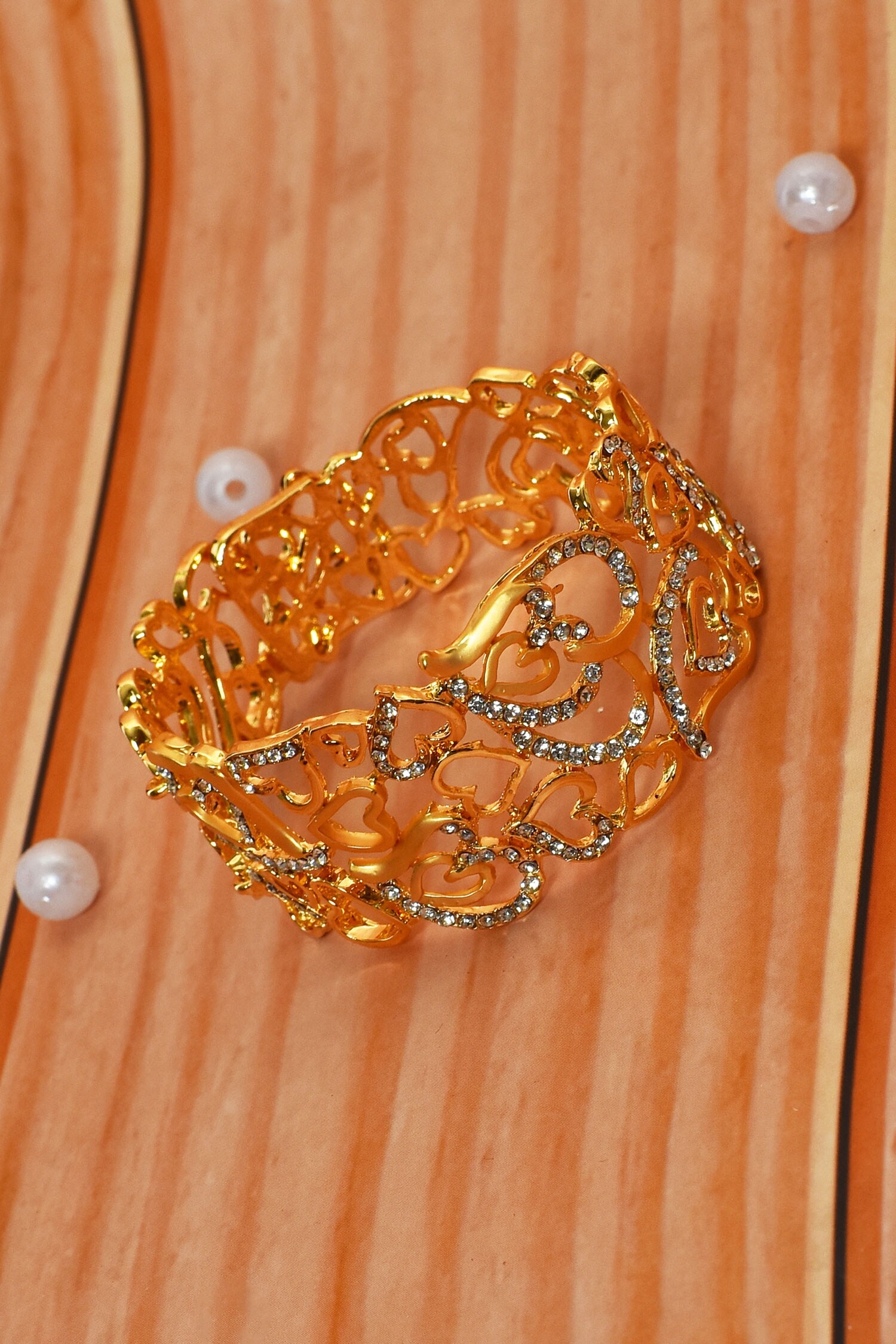 Buy Nayaab by Aleezeh Heart Cutwork Embellished Bracelet Online | Aza ...