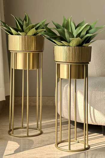 Buy Mason Home Brooklyn Fluted Iron Planter - Set Of 2 Online | Aza ...