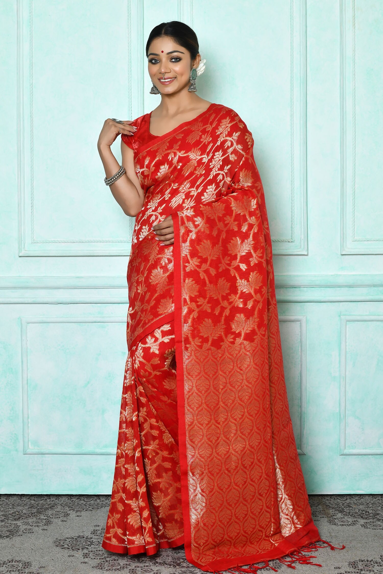 Buy Red Pure Linen Woven Floral Pattern Zari Work Saree For Women by ...