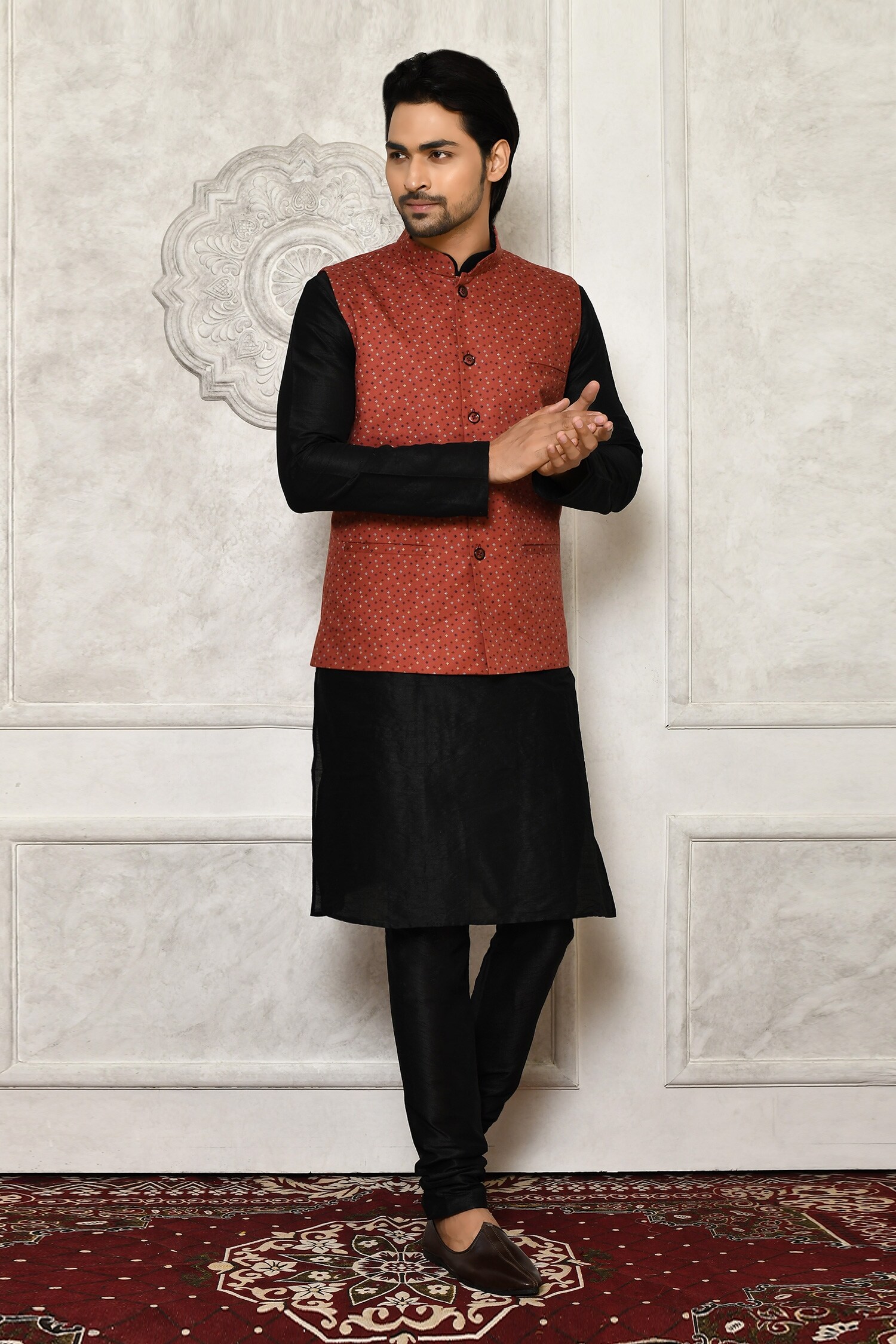 Buy Nazaakat by Samara Singh Red Cotton Diamond Pattern Bundi Online ...