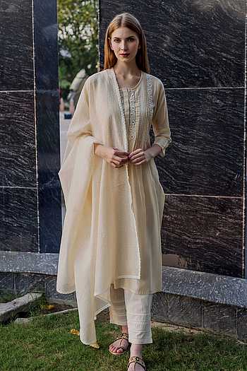 Buy Off White Kurta Chanderi Embroidery Lace Round Pintuck Set For ...