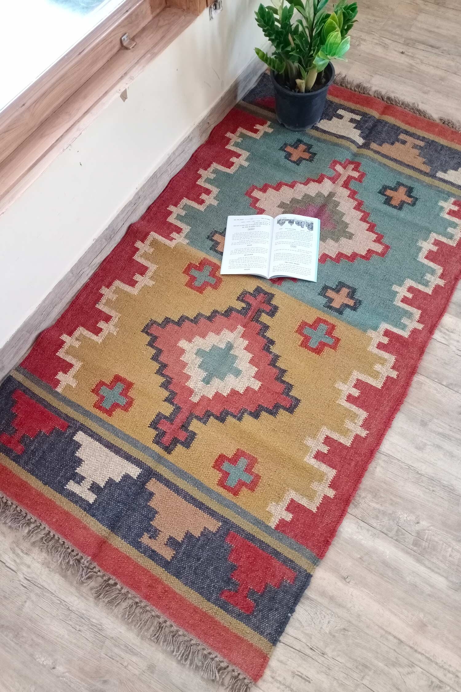 Buy Nakshikathaa - Homeware Geometric Pattern Hand Woven Rug Online ...