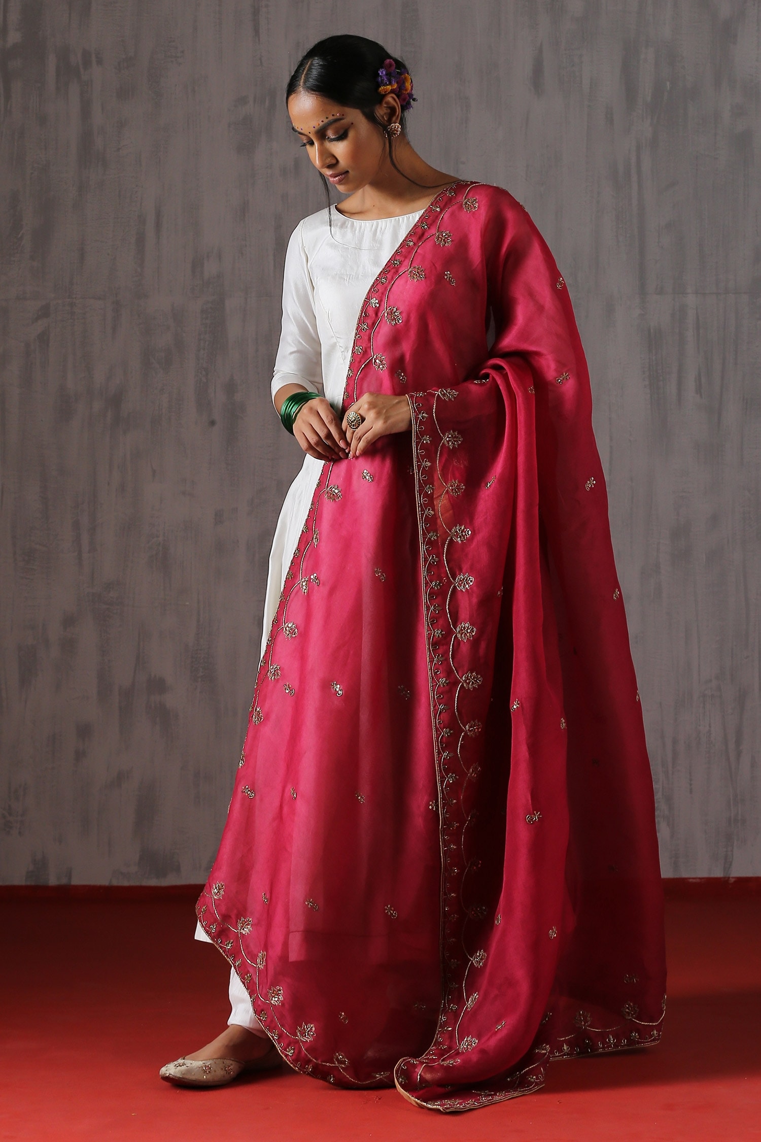 Buy Weaver Story Maroon Organza Handloom Zardozi Border Dupatta Online ...