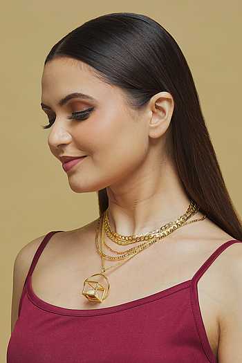 Buy Nepra by Neha Goel Square Pattern Handcrafted Necklace Online | Aza ...