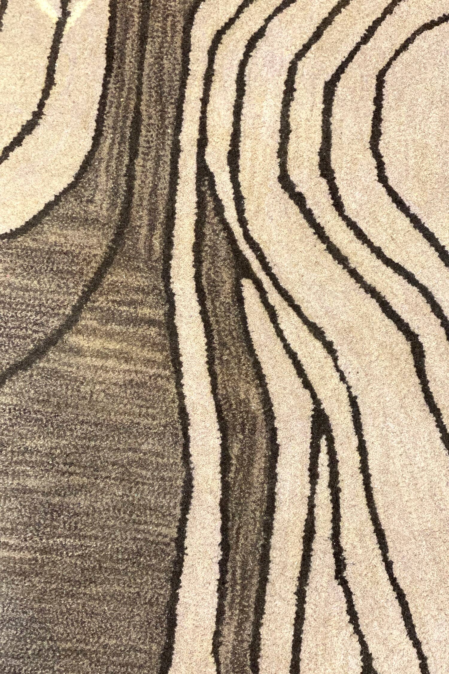 Buy Qaaleen Abstract Pattern Hand Tufted Rug Online | Aza Fashions