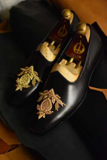 Buy Black The Royal Handcrafted Oblum Mojris For Men by Oblum Online at ...