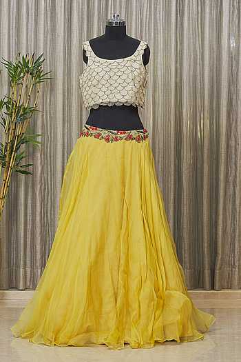 Buy Anand Kabra Embroidered Jacket Lehenga Set Online | Aza Fashions
