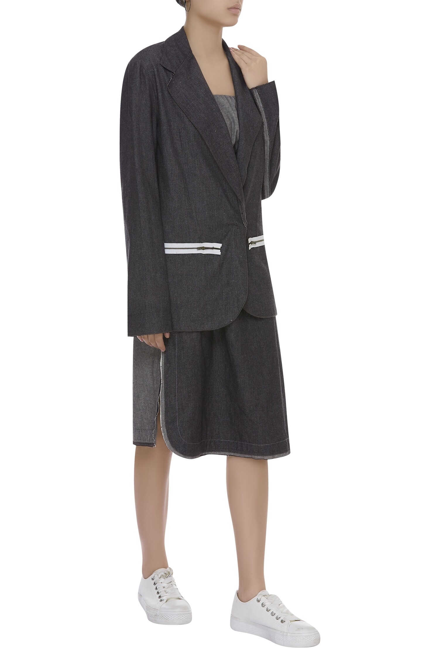 Buy Kapda By Urvashi Kaur Black Blazer Jacket With Lining Detail Online ...