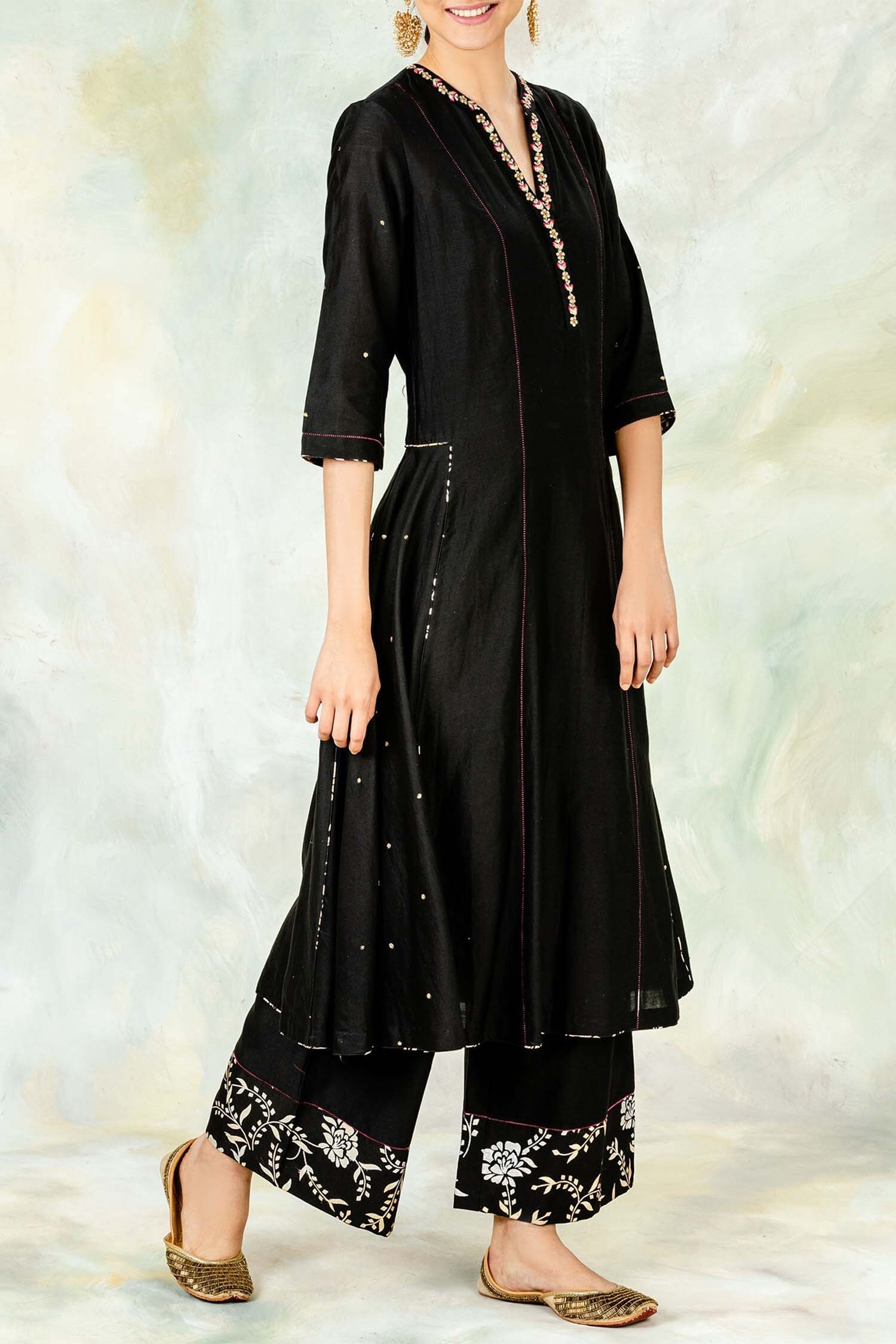 Buy Mandira Wirk Black Chanderi Pants Online | Aza Fashions