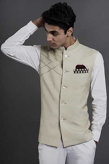 Buy Seirra Thakur Green Satin Textured Nehru Jacket Online | Aza Fashions