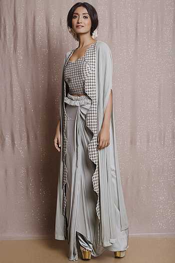 Buy Green Raw Silk Sweetheart Neck Embroidered Cape Skirt Set For Women ...