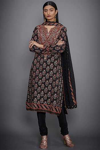 Buy Embroidered Kurta Set by RI.Ritu Kumar at Aza Fashions