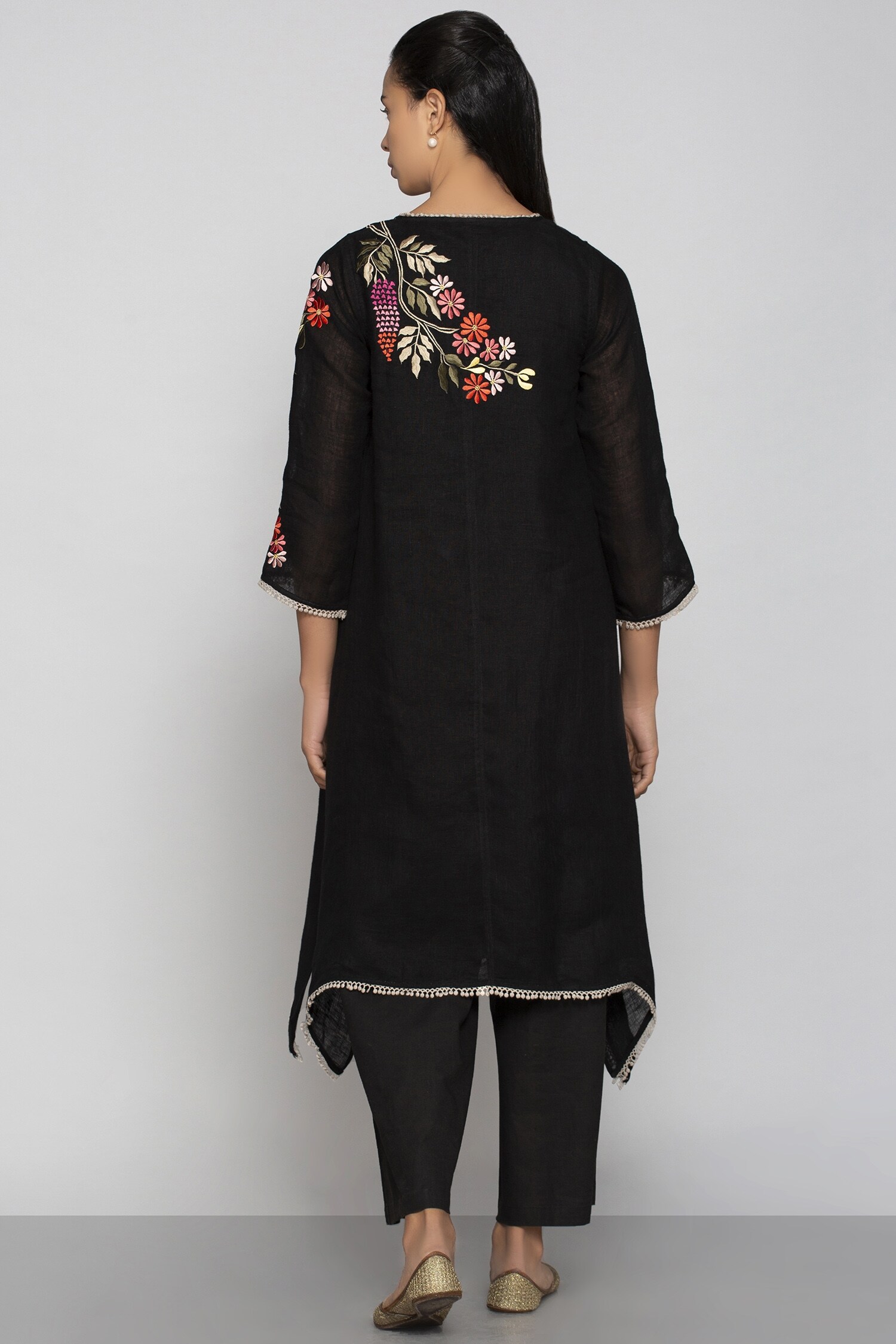 Buy Kaveri Linen Embroidered Tunic Online | Aza Fashions