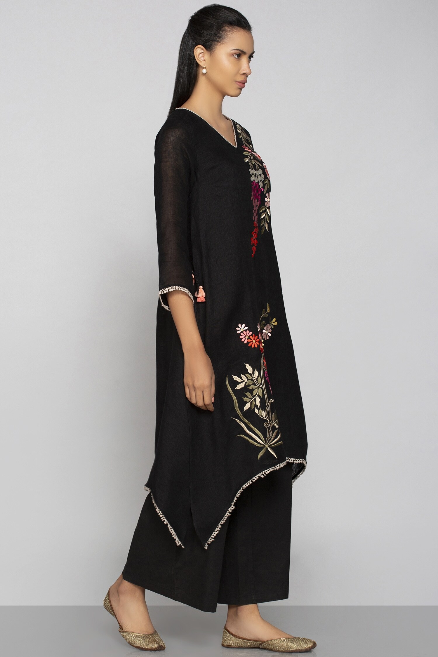 Buy Kaveri Linen Embroidered Tunic Online | Aza Fashions