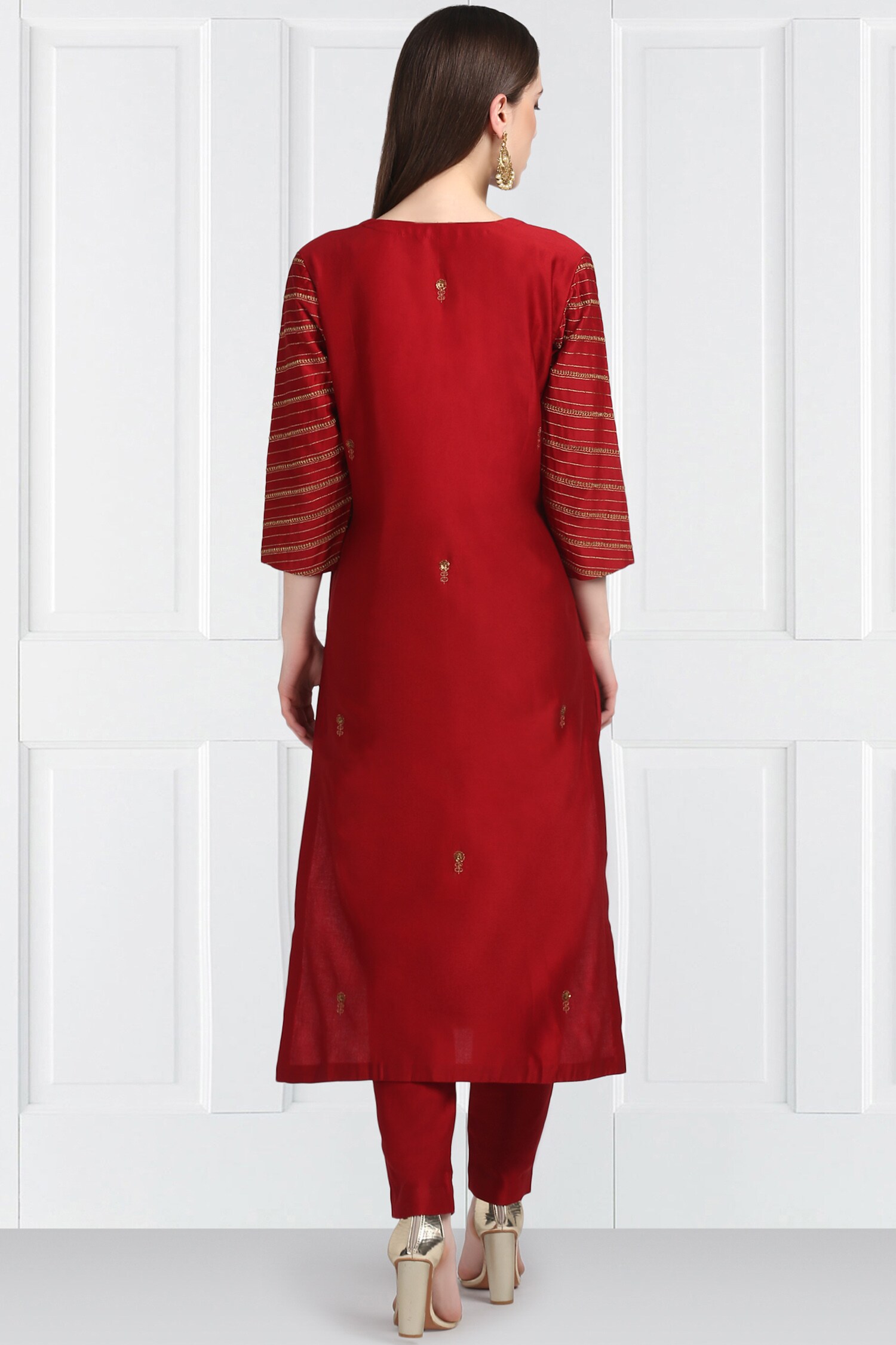 Buy Label Earthen Silk Chanderi Kurta Set Online | Aza Fashions
